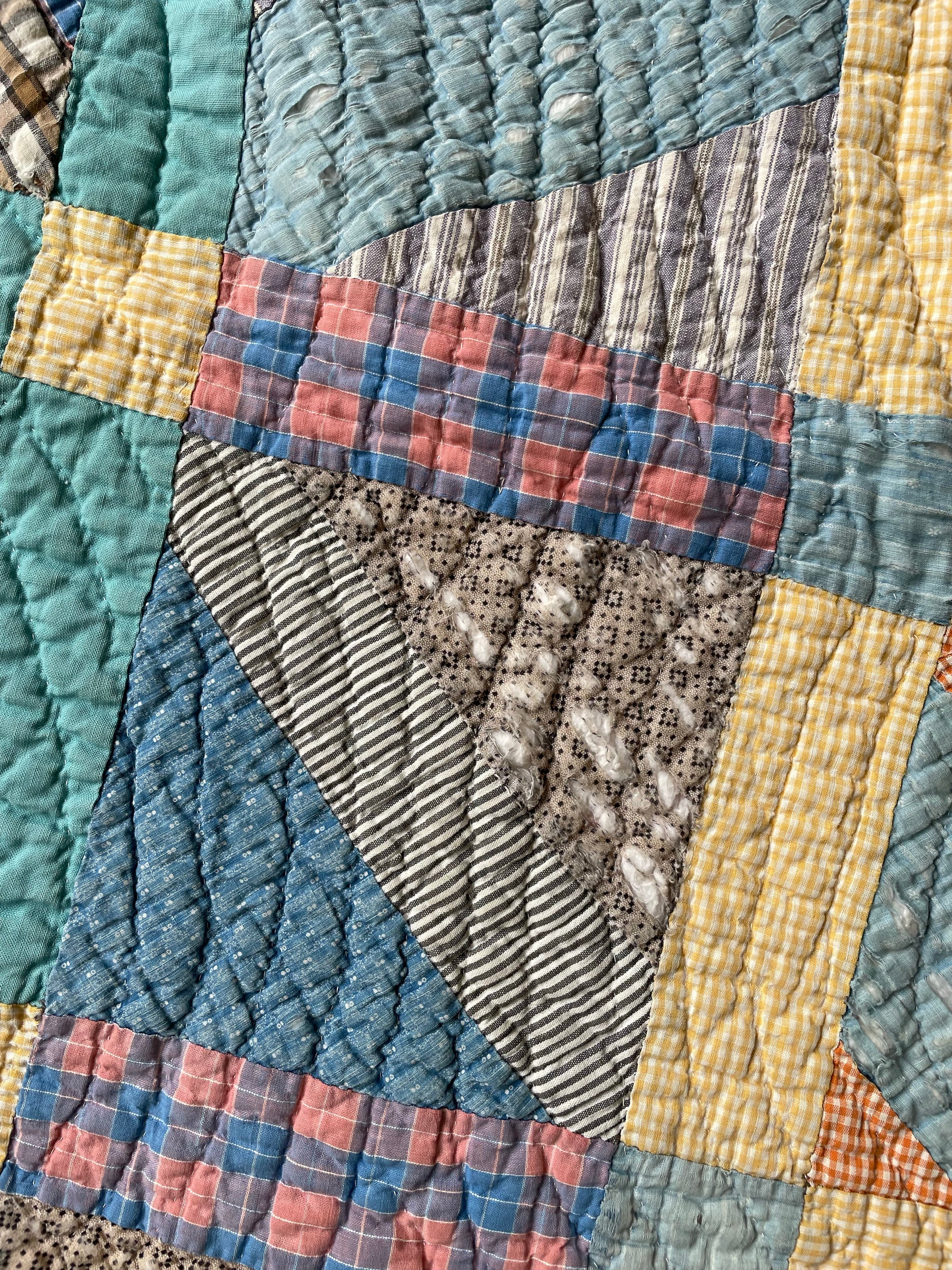 Roman Stripes Vintage Quilt – DEAR GOLDEN